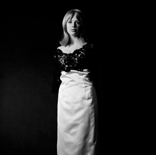 Marianne Faithfull : Photograph: GM_MF120 | Iconic Licensing