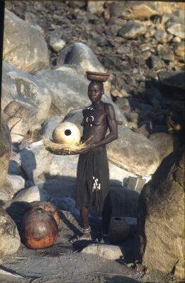 The Nuba : Photograph: GR_KC093 | Iconic Licensing