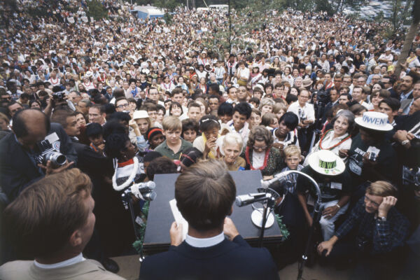 Robert F. Kennedy : Photograph: LF_RFK_010 | Iconic Licensing