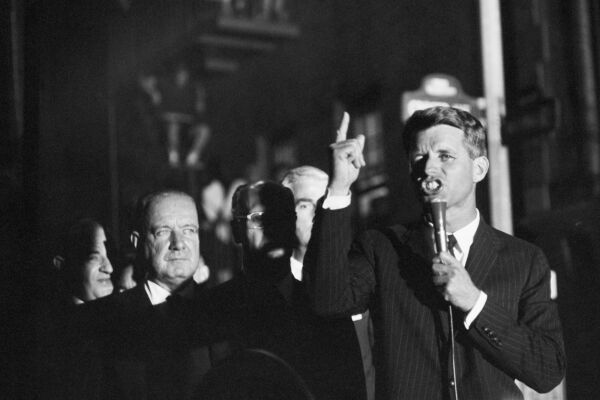Robert F. Kennedy : Photograph: LF_RFK_038 | Iconic Licensing