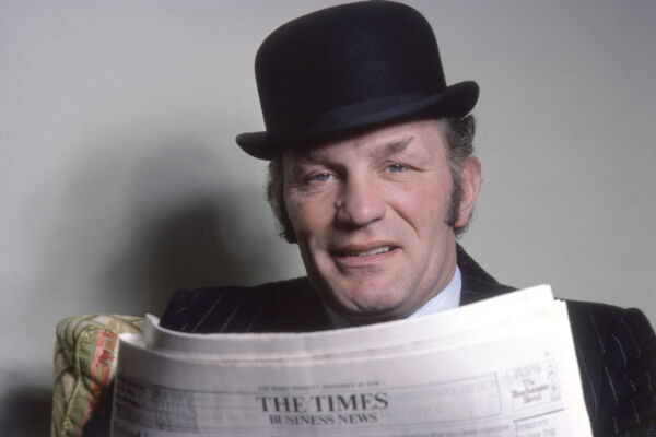 Henry Cooper : Photograph: MB_SP_HC006 | Iconic Licensing