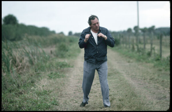 Tony Esperti : Photograph: MB_SP_TE005 | Iconic Licensing