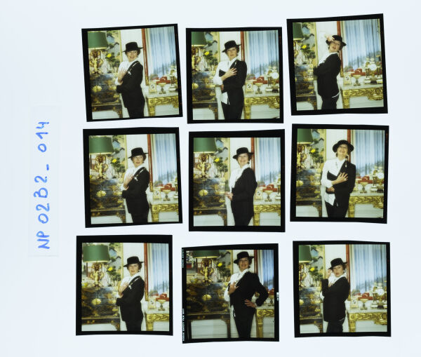 Ava Gardner : Contact sheet: NP02B2_014 | Iconic Licensing