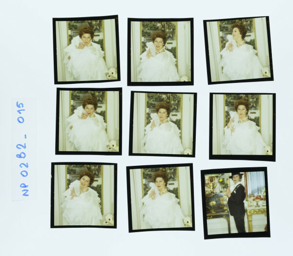 Ava Gardner : Contact sheet: NP02B2_015 | Iconic Licensing