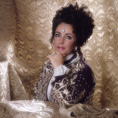 Elizabeth Taylor : Contact sheet: NP_PE_ET010 | Iconic Licensing