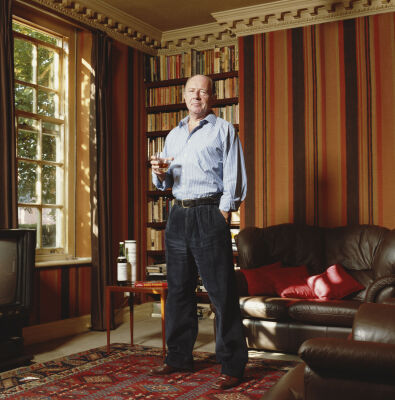 Alan Coren : Photograph: TOA042 | Iconic Licensing