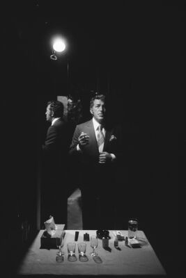 Dean Martin Backstage : Photograph: TON_DM003 | Iconic Licensing
