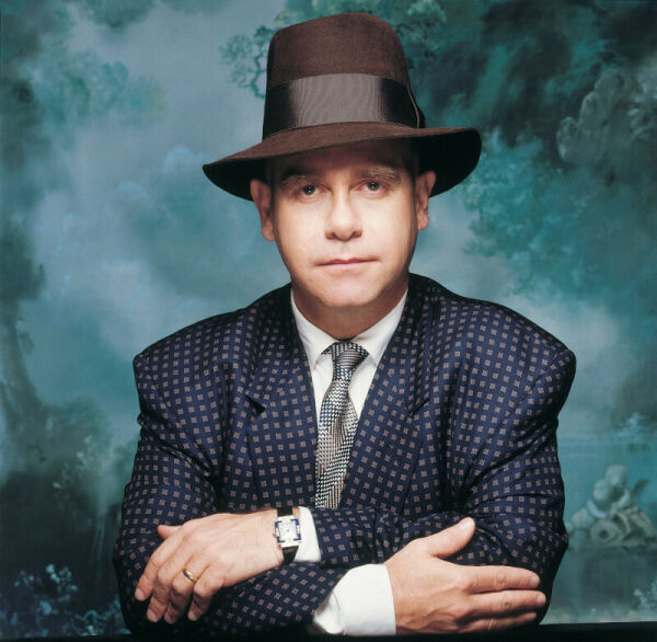 Elton John : Photograph: TON_EJ117 | Iconic Licensing