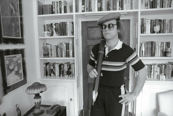 Elton John : Photograph: TON_EJ170 | Iconic Licensing