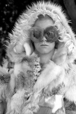 Elton John : Photograph: TON_EJ259 | Iconic Licensing