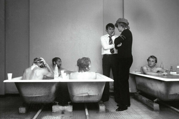 Elton John : Photograph: TON_EJ518 | Iconic Licensing