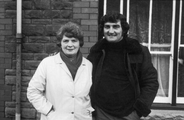 Tom Jones' Parents : Photograph: TON_TJ025 | Iconic Licensing