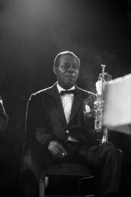 Louis Armstrong : Photograph: TW_LA013 | Iconic Licensing