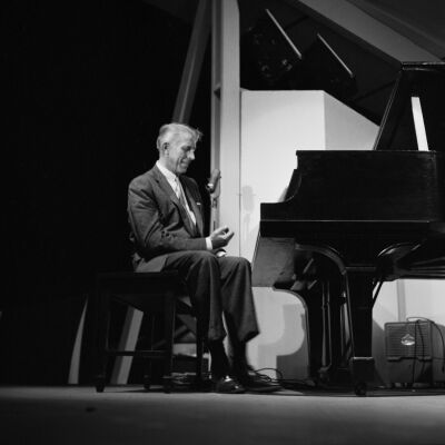 Stan Kenton : Photograph: TW_SK002 | Iconic Licensing